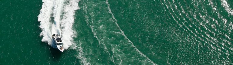 The Super Sport Crossover Model | Formula Boats