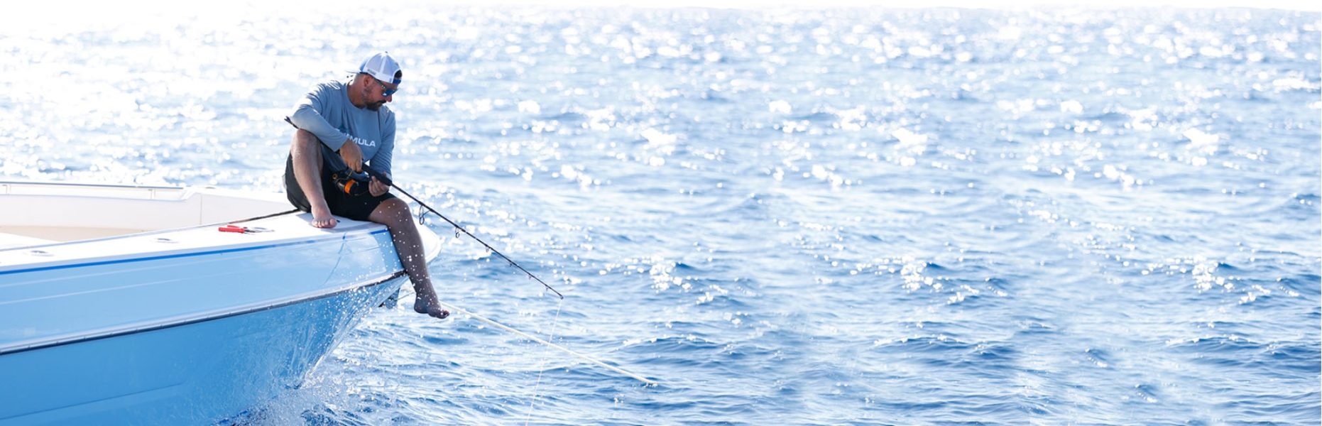 Formula Crossover Bowrider with a Cabin | Formula Boats