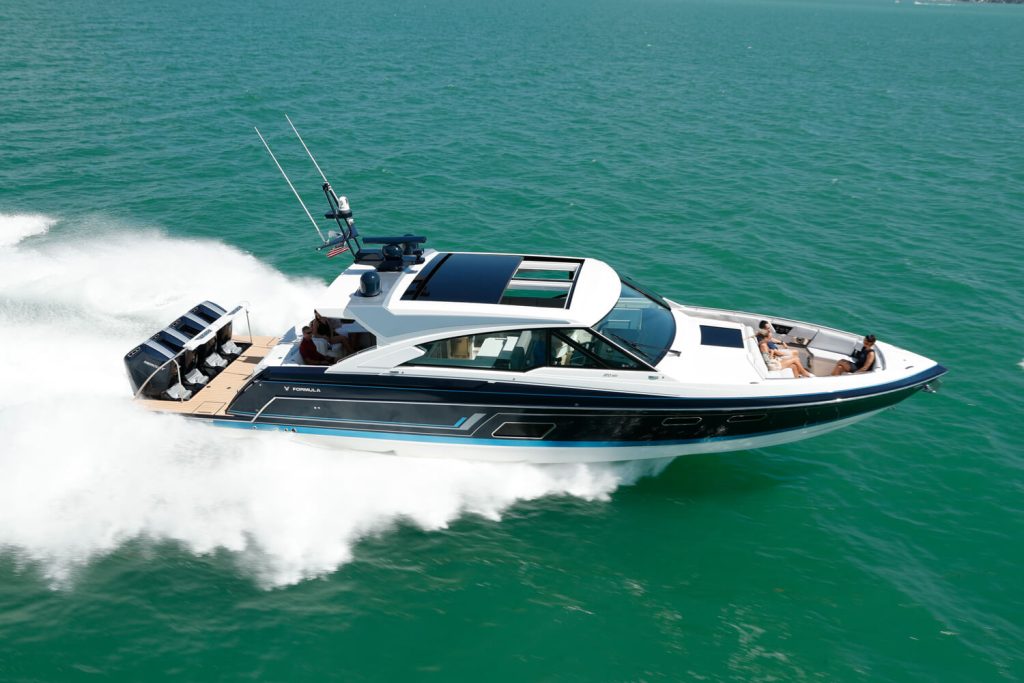 500 Super Sport Crossover - Luxury 50 ft Boat | Formula Boats