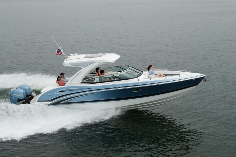 310 Bowrider - Luxury 31 ft Boat | Formula Boats