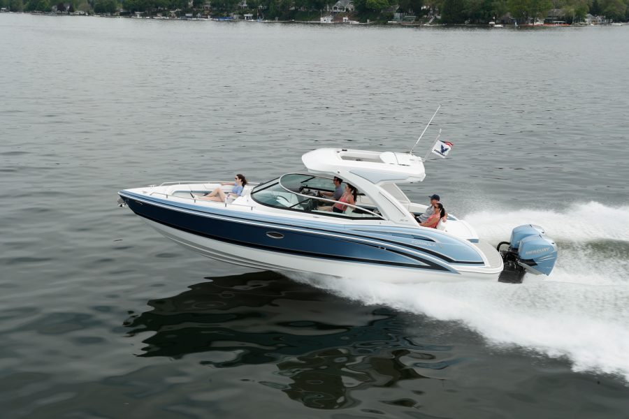 310 Bowrider - Luxury 31 ft Boat | Formula Boats