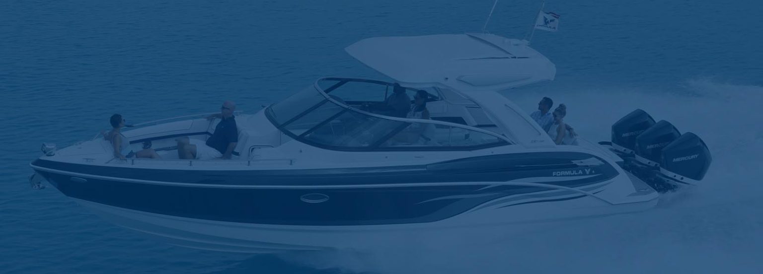 Formula 330 Crossover Bowrider w/ Open Bow & Cabin