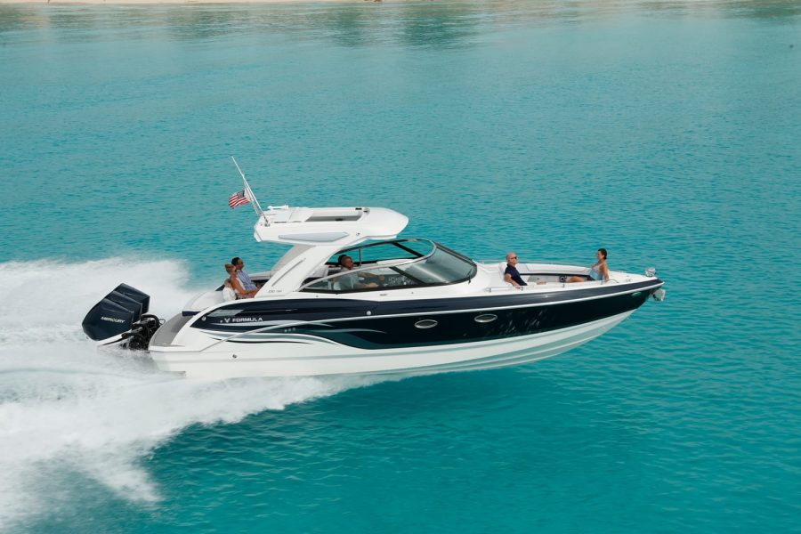330 Crossover Bowrider - Twin Outboard Bowrider | Formula Boats