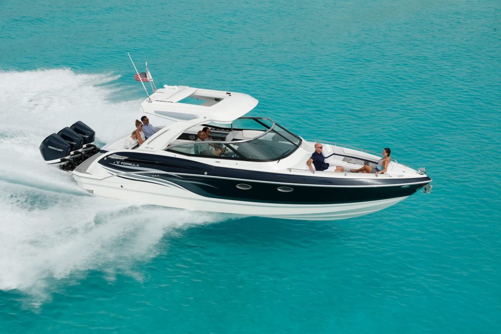 330 Crossover Bowrider - Twin Outboard Bowrider | Formula Boats