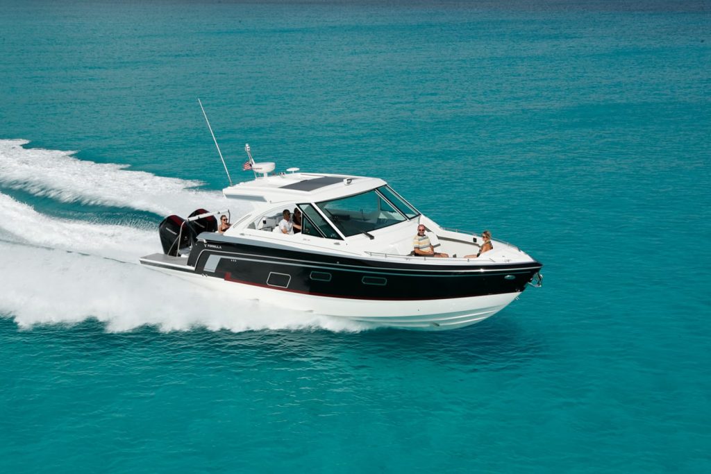 380 Super Sport Crossover - Luxury 38 ft Boat | Formula Boats