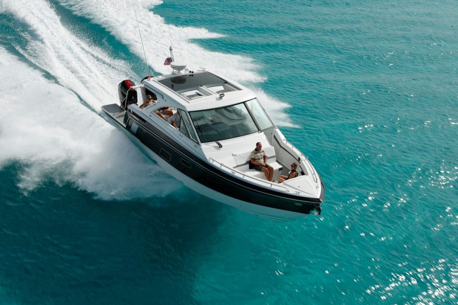 380 Super Sport Crossover - Luxury 38 ft Boat | Formula Boats