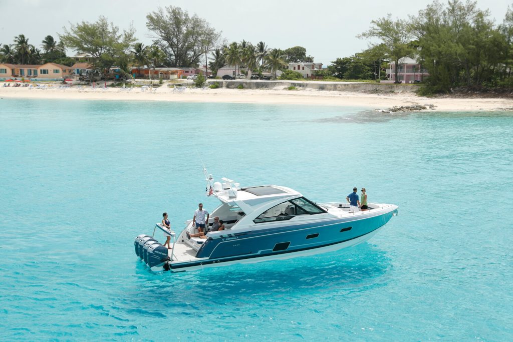 400 Super Sport Crossover - Luxury 40 ft Boat | Formula Boats
