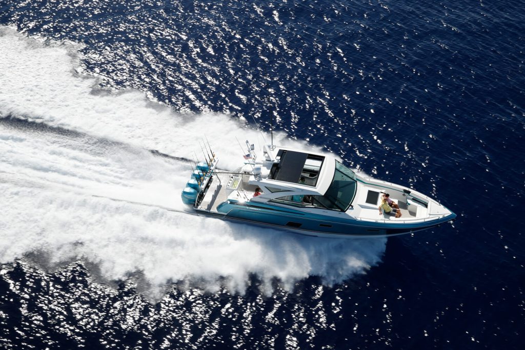 430 All Sport Crossover - Luxury 43 ft Boat | Formula Boats