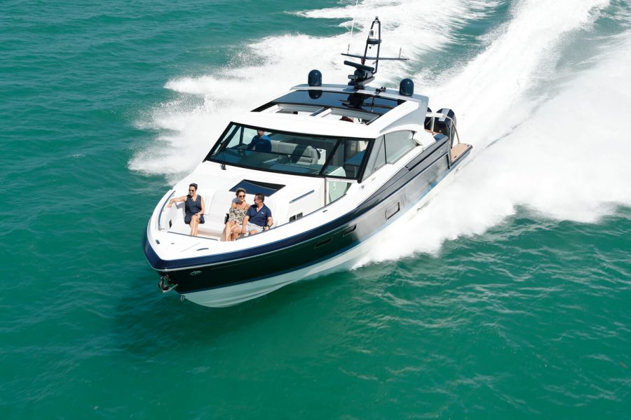 Formula 500 Super Sport Crossover | 50 ft Boat with Cabin