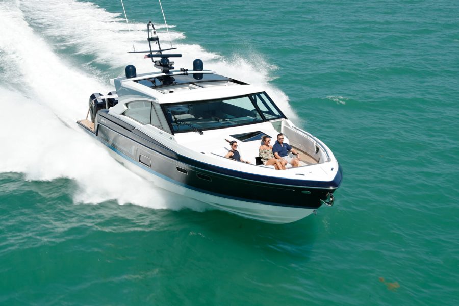 Formula 500 Super Sport Crossover | 50 ft Boat with Cabin