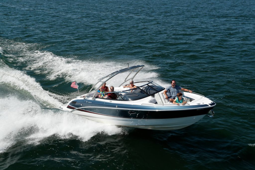 Formula 270 Bowrider - Luxury 27 ft Boat | Formula Boats