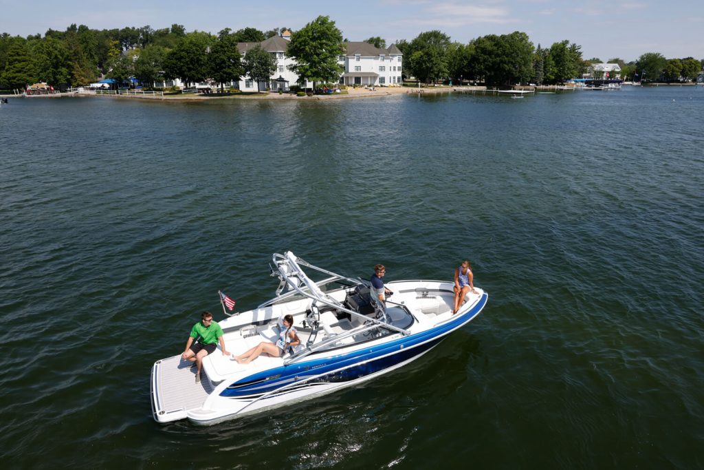 Formula 240 Bowrider | 24 ft Runabout Boat | Learn More