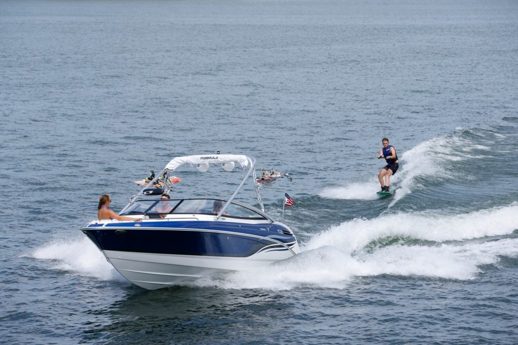 Formula 240 Bowrider | 24 ft Runabout Boat | Learn More
