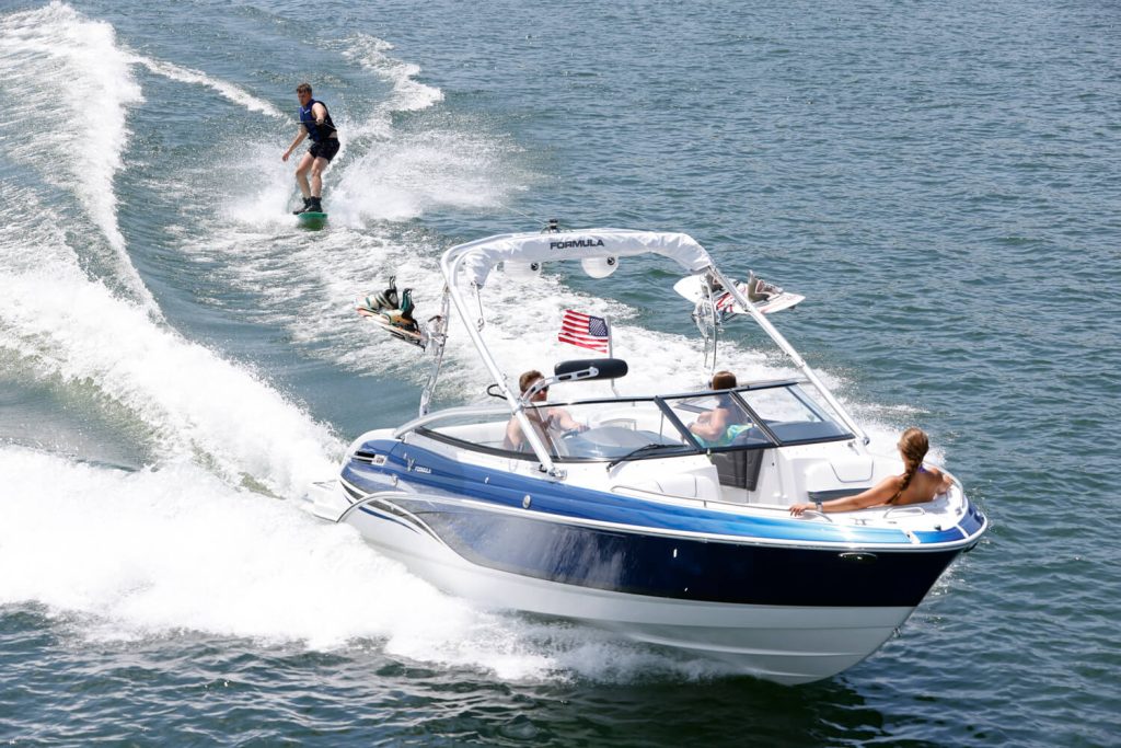 Formula 240 Bowrider | 24 ft Runabout Boat | Learn More