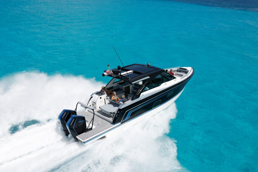 380 Super Sport Crossover - Luxury 38 ft Boat | Formula Boats