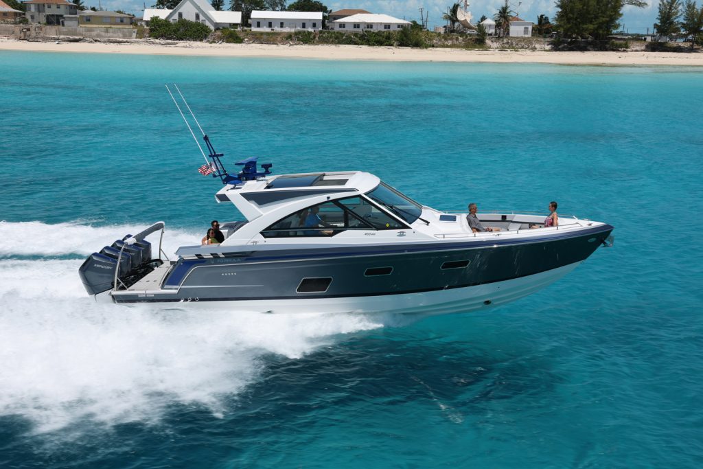 Formula 400 Super Sport Crossover | 40 ft Boat w/ Open Bow