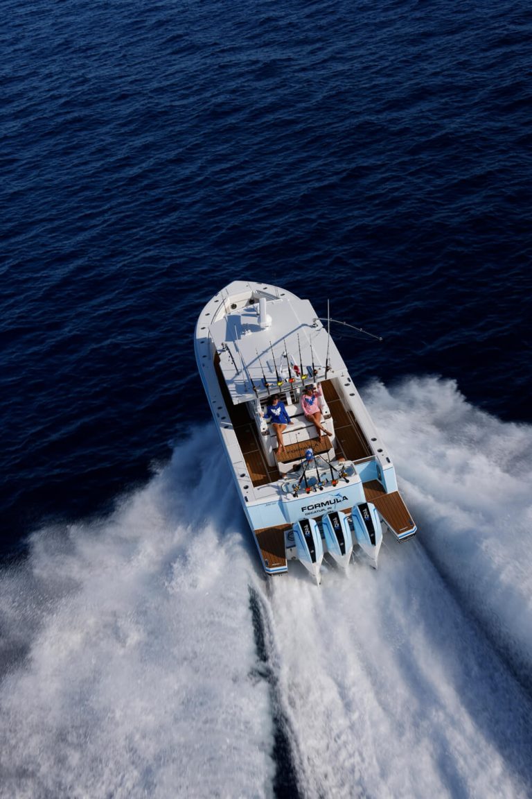 387 Center Console Fish | Formula Boats