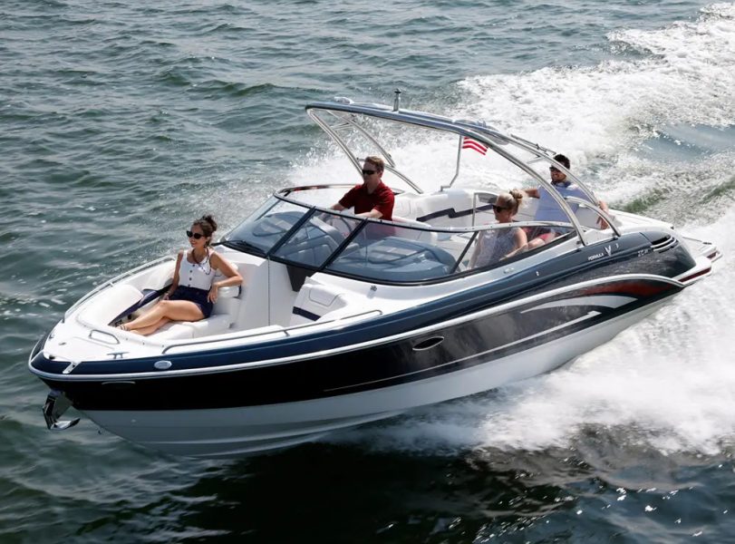 Formula 240 Bowrider | 24 ft Runabout Boat | Learn More