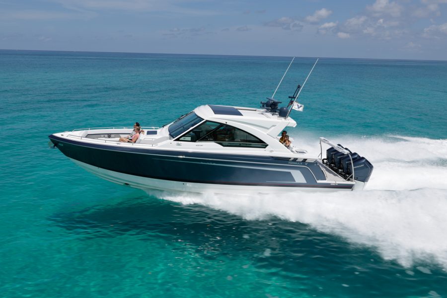 Formula 400 Super Sport Crossover | 40 ft Boat w/ Open Bow