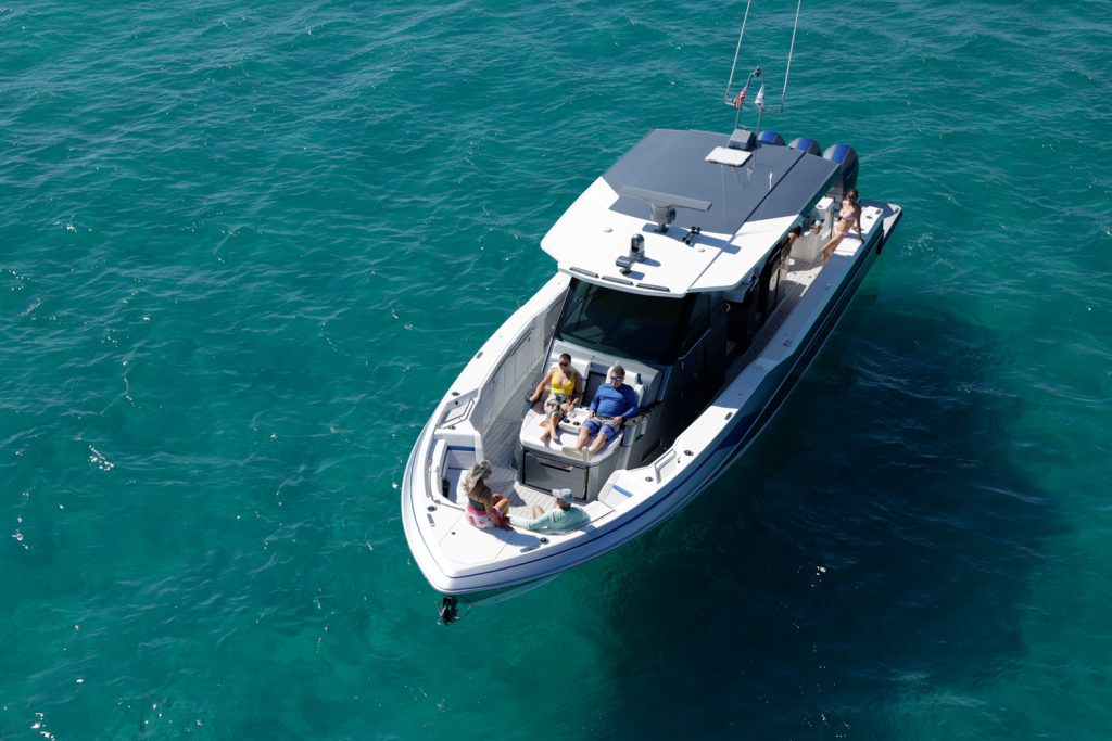 457 Center Console Sport | Formula Boats