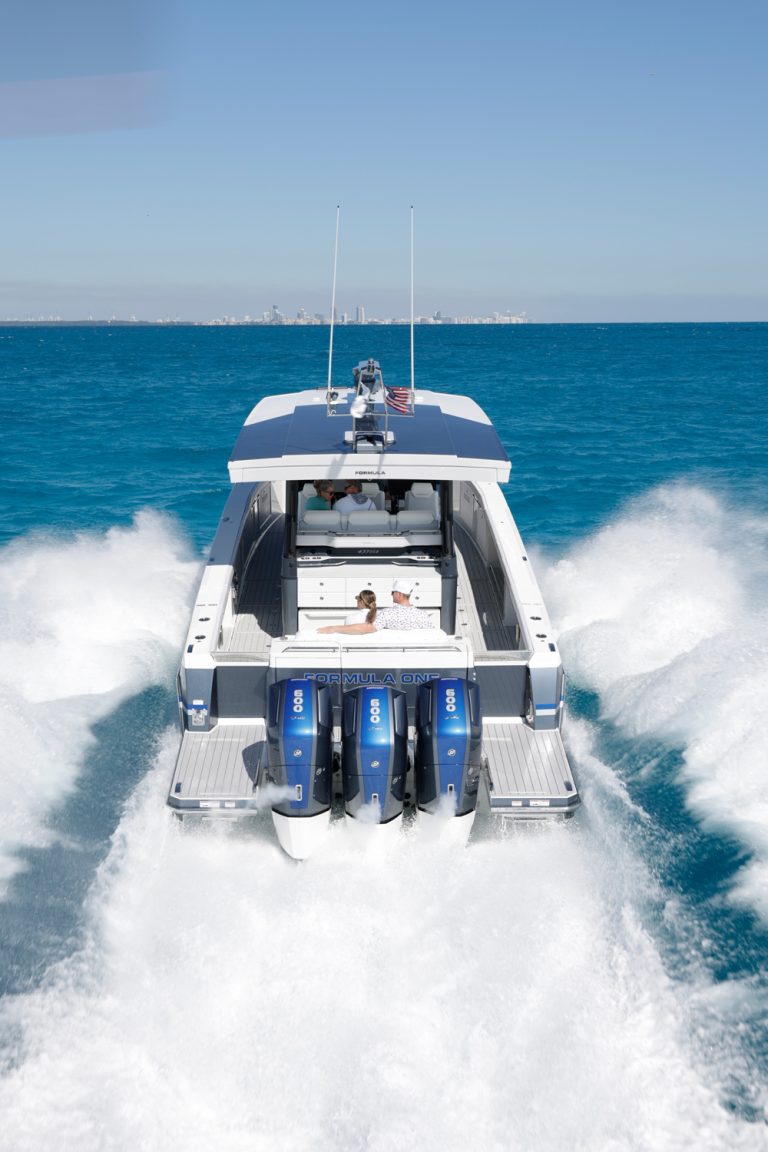 457 Center Console Sport | Formula Boats