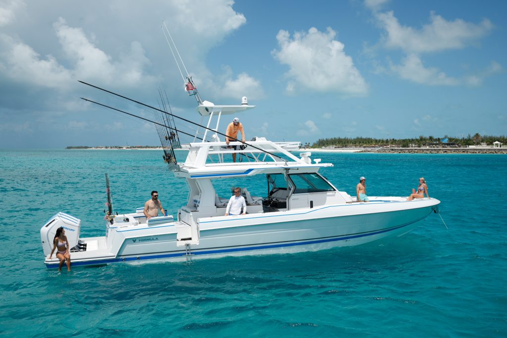 457 Center Console Fish | Formula Boats