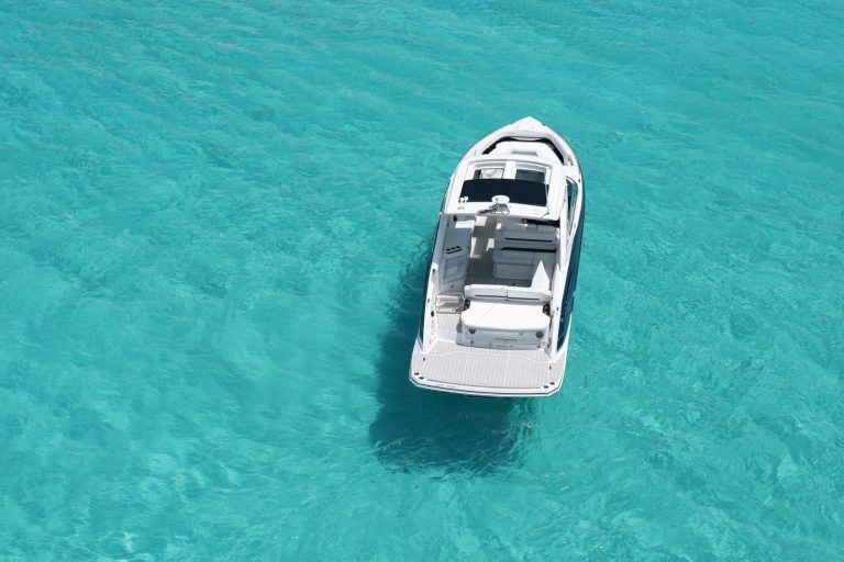360 Crossover Bowrider | Formula Boats